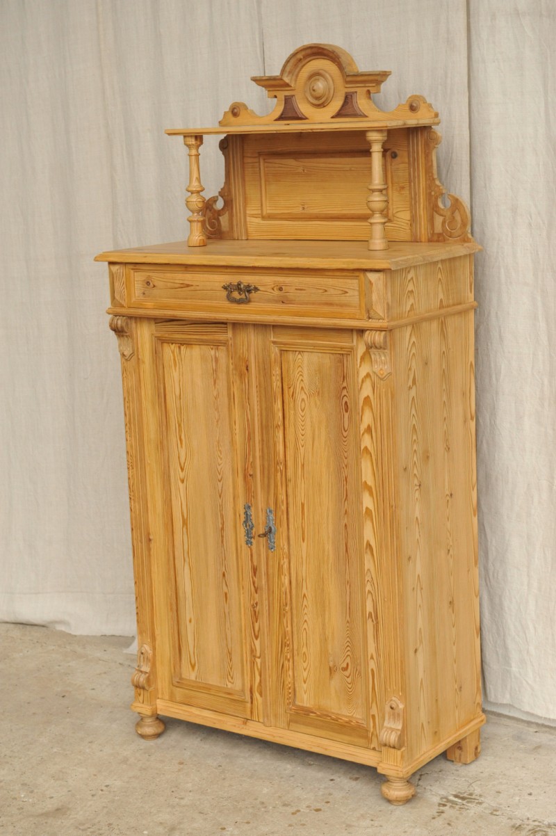 Vertiko mit Aufsatz Weichholz | Antik im Hof